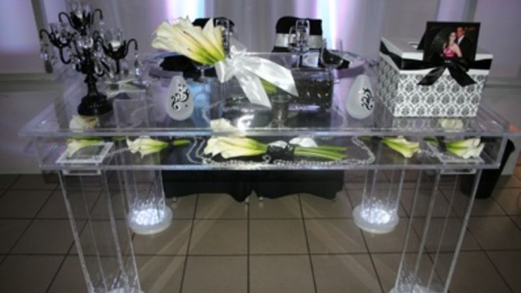 Acrylic / Clear Ghost Tables: 4ft rentals online - $350/day
